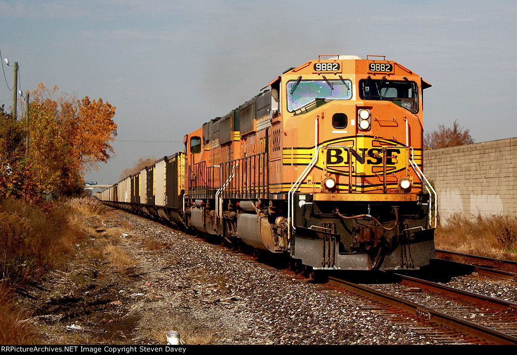 BNSF 9882